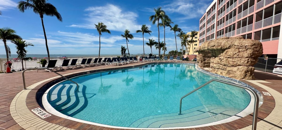 Fort Myers Beach Resorts | Pink Shell Beach Resort & Marina